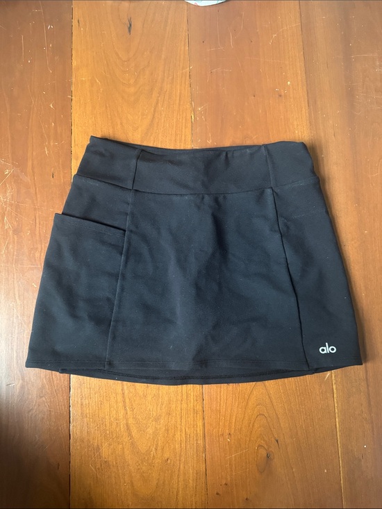 ALO Yoga | Skirts | Alo Yoga Black Athletic Skort | Poshmark